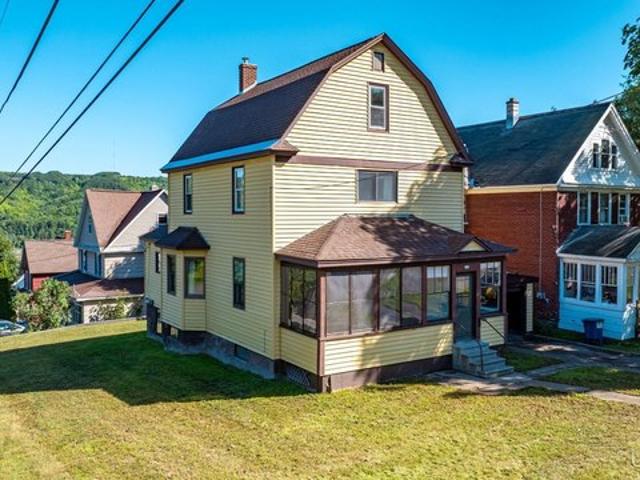 200 E Douglass Ave, Houghton, MI 49931