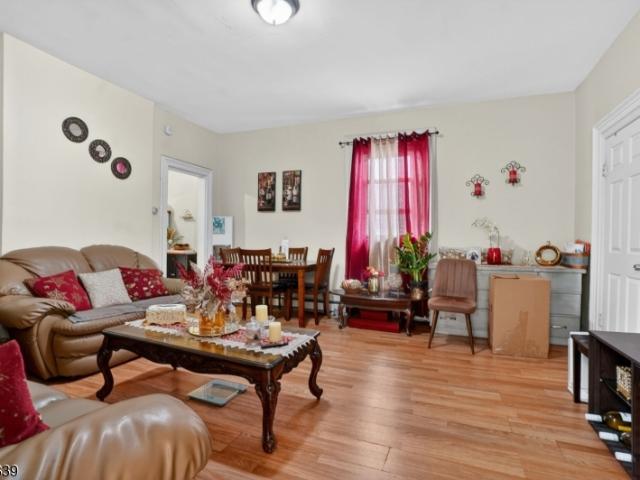 200 E Jersey St