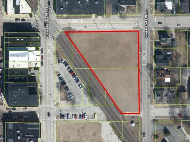 200 E Judd St, Woodstock, IL 60098