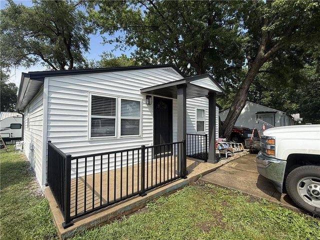 200 E McCarty St, Edgerton, KS 66021