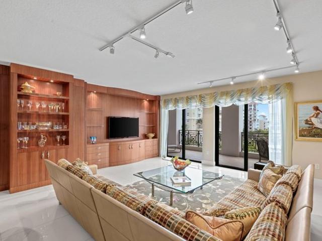 200 E Palmetto Park Rd Apt 607, Boca Raton, FL 33432