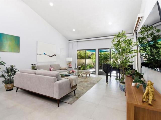 200 E Racquet Club Road 18