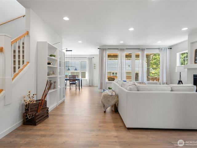 200 E Susan Lane
