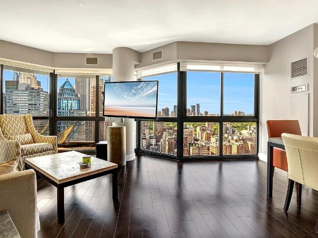 200 East 61st Street, New York, NY