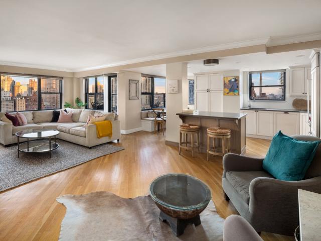 200 East 74th Street, New York, NY