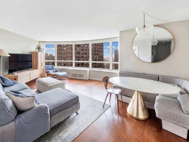 200 East 94th Street, New York, NY