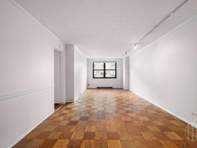 200 East 24th Street, New York, NY