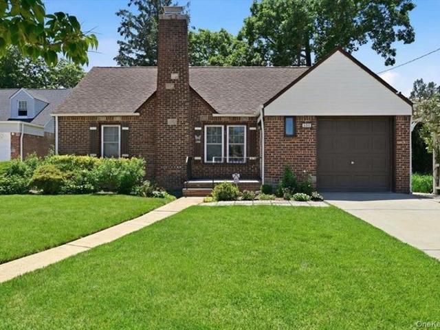200 Edward Ct, West Hempstead, NY 11552