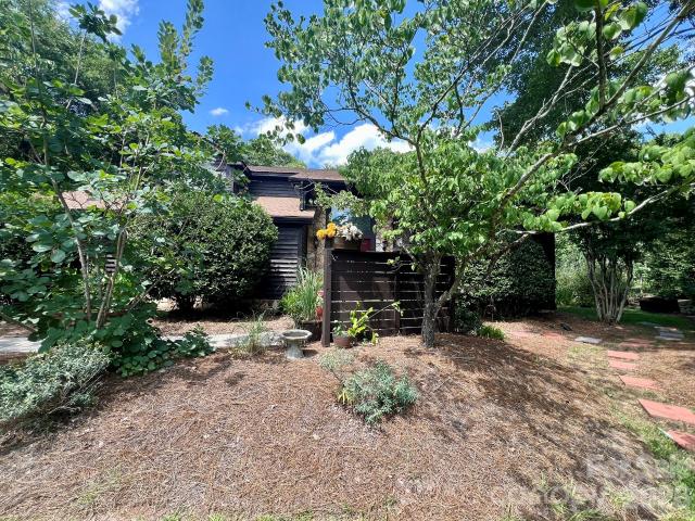 200 Foxlair Court