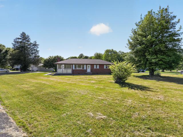 200 Fairacres Drive