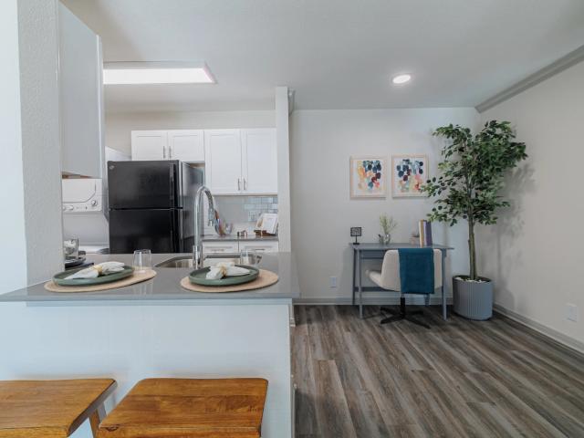 200 Hollow Tree Ln, Unit 8022, Houston, TX 77090 | MLS #62974