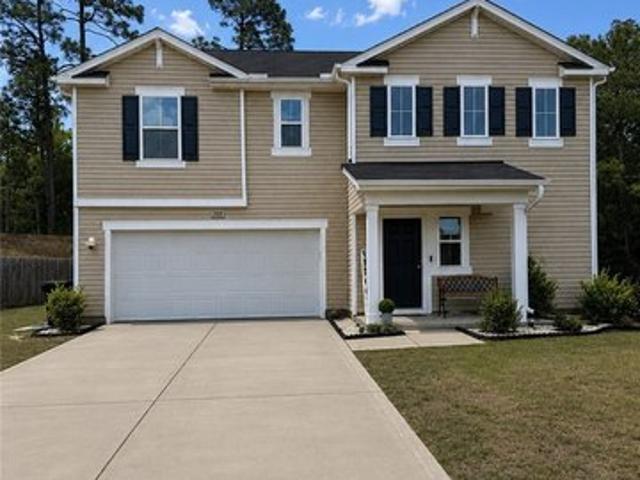 200 Hallow Oak St, Spring Lake, NC 28390