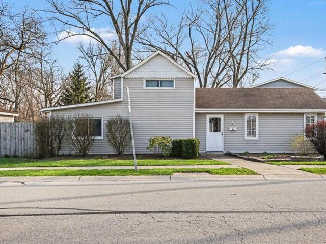 200 Harrington Ave, Crown Point, IN 46307
