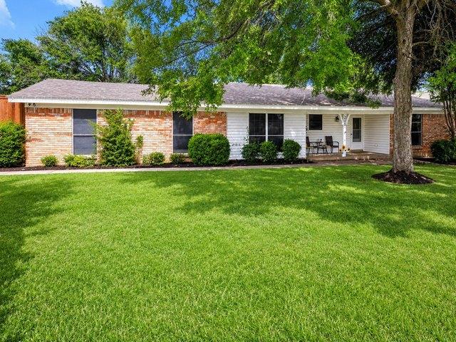 200 Hart Rd, Little Elm, TX 75068
