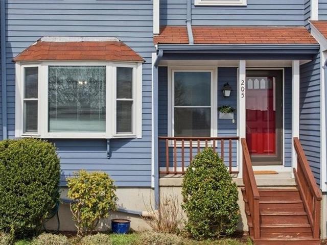 200 Heroux Blvd Unit 205, Cumberland, RI 02864