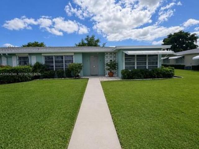 200 High Point Ct E Apt D, Delray Beach, FL 33445