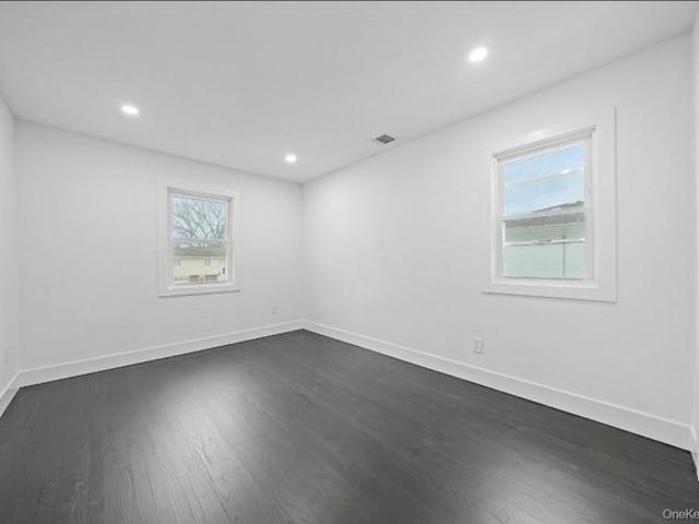 200 Irish Ln, Islip Terrace, NY 11752