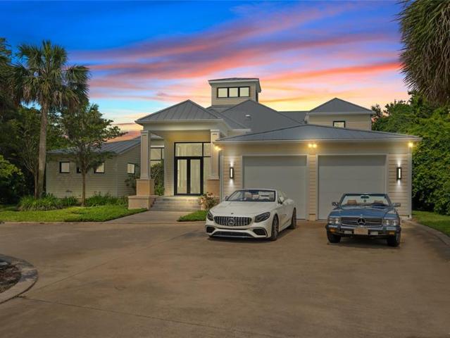 200 John Anderson Dr, Ormond Beach, FL 32176 | MLS #V4937