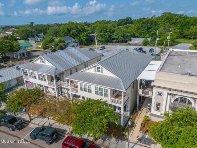 200 Jeff Davis Avenue # 8