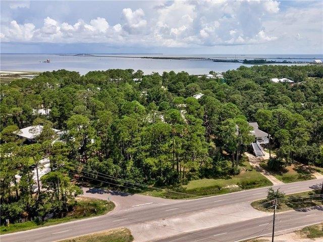 200 Omega St, Dauphin Island, AL 36528
