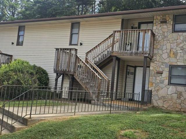 $200 OFF FIRST MONTH RENT