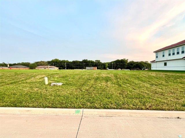 200 Osman Dr, Murphy, TX 75094