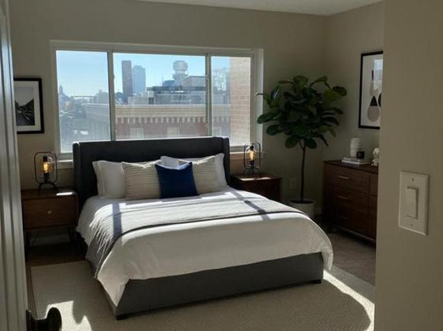 200 Lombard # 624