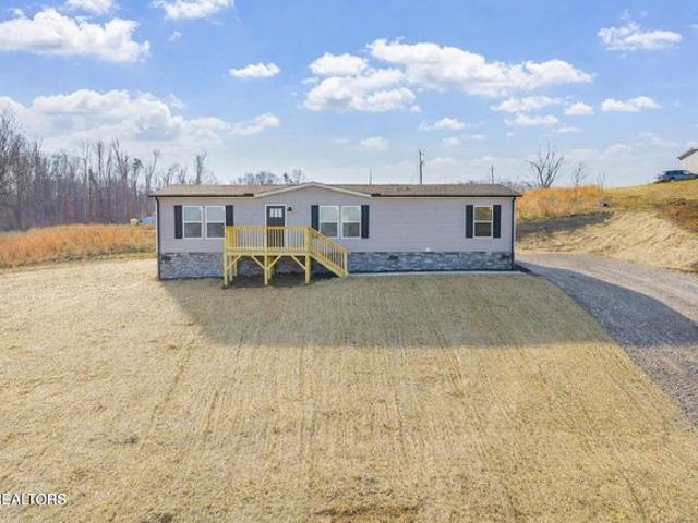 200 Laura Boling Loop Rd, Strawberry Plains, TN 37871