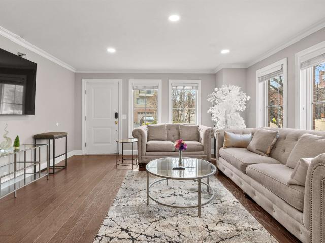200 Laird Ave # 101