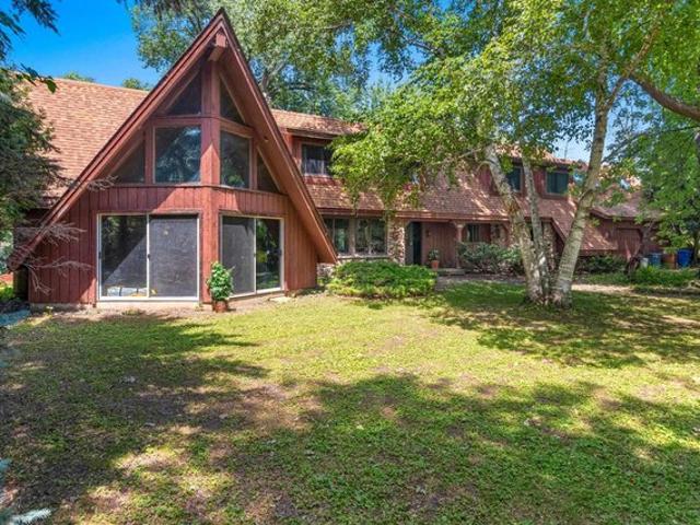 200 Lake Rd, Menasha, WI 54952