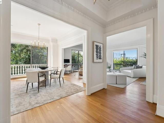 200 Lakeside Dr Apt 202, Oakland, CA 94612