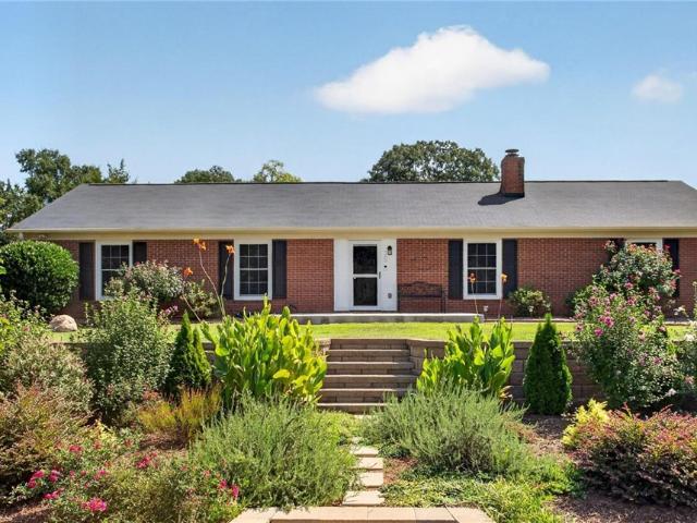 200 Lakewood Drive