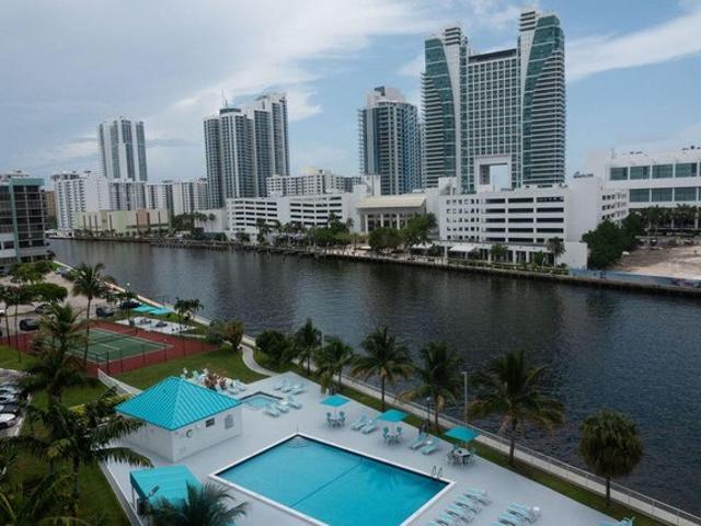 200 Leslie Dr Apt 819, Hallandale Beach, FL 33009