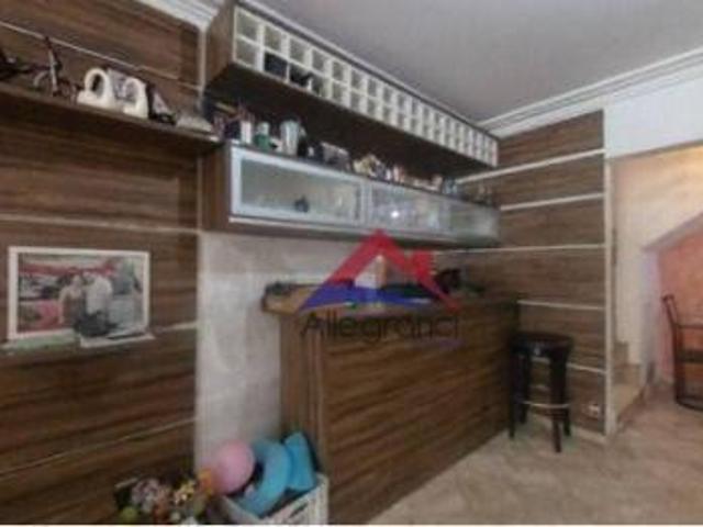200 m² construídos, amplo sobrado com 3 dormitórios 1 suite master com hidro e closed