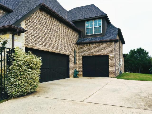 200 Montrose Lane