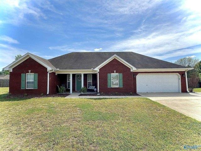 200 Morning Star Dr, Huntsville, AL 35811