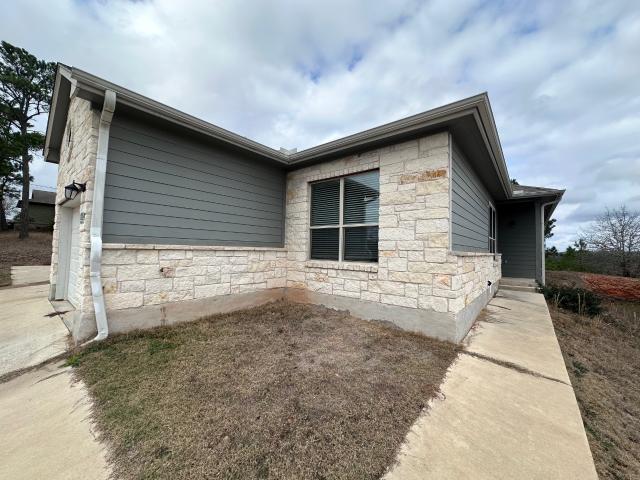 200 Mauna Kea Ln, Unit B, Bastrop, TX 78602 | MLS #8379