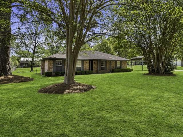 200 Manuel Rd, Shepherd, TX 77371