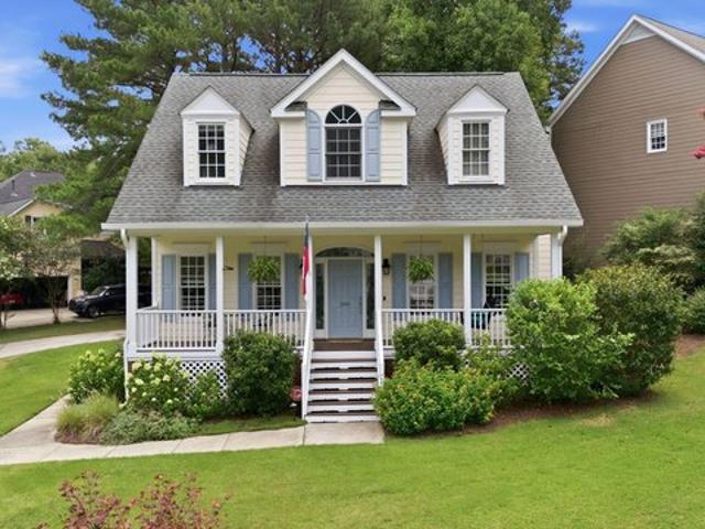 200 Maple Creek Ct, Apex, NC 27502