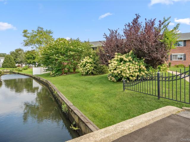 200 Merrick Road L