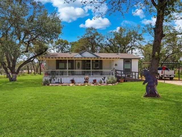 200 Michael Rd, Poteet, TX 78065