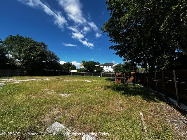 200 Miramar Way, West Palm Beach, FL 33405 | MLS #25 1544 | Compass
