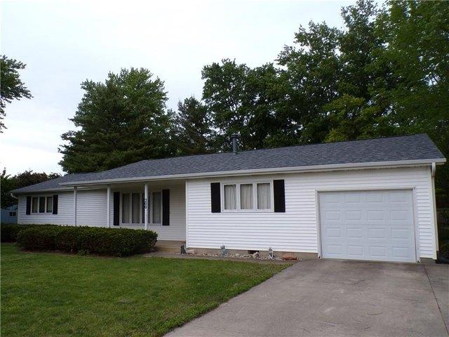 200 N Vine St, Findlay, IL 62534