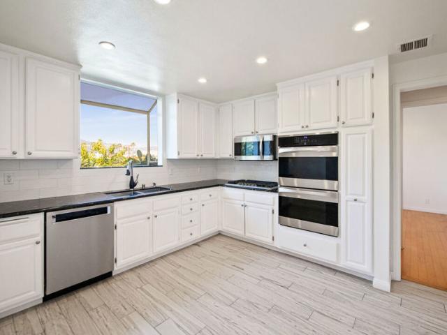 200 N ALMONT Drive 302