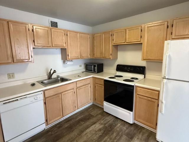200 N Dearborn St, Unit 2302, Chicago, IL 60601 | MLS #12609 | Compass