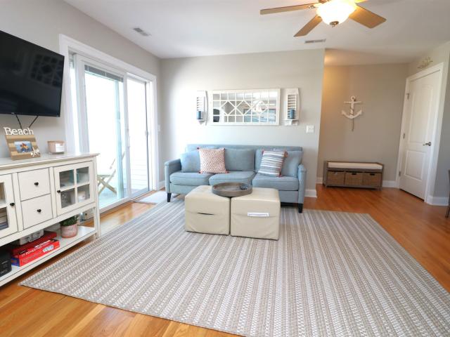 200 N Decatur Ave