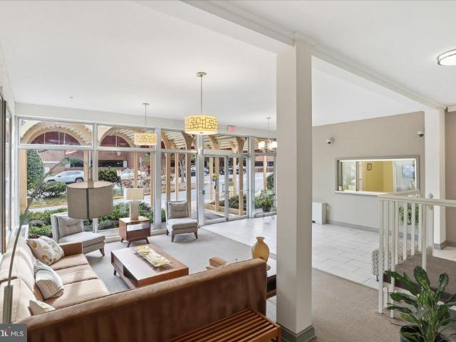 200 N Maple Avenue # 212