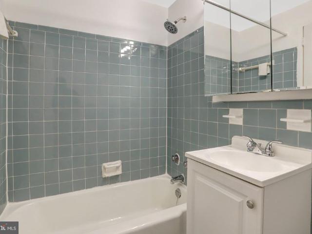 200 N Maple Avenue # 313