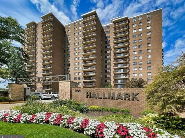 200 N Pickett St Apt 813, Alexandria, VA 22304