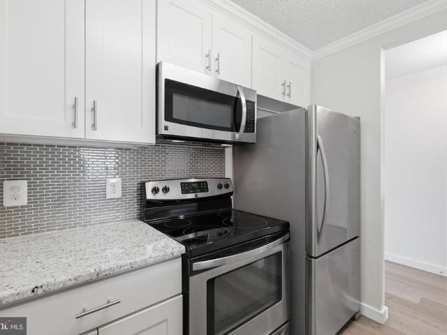 200 N Pickett Street # 1414